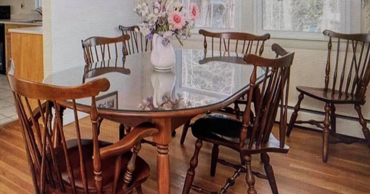 FREE Dining room table with 6 chairs for Free in North Hampton, NH ...