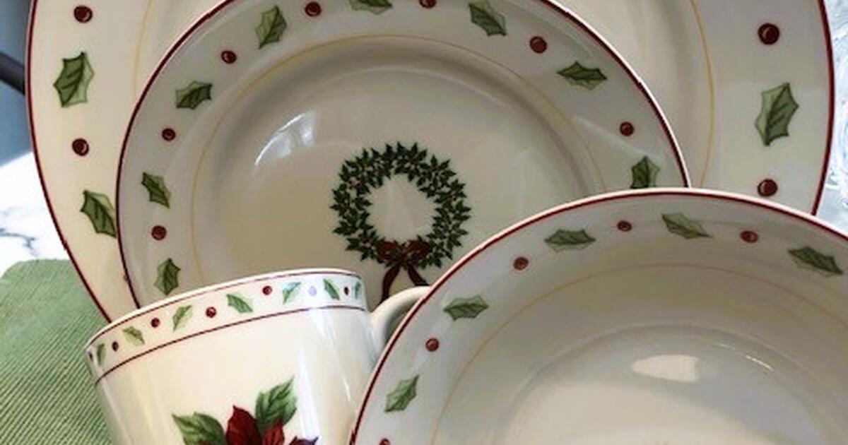 Vintage Merry Brite Christmas Dishes Service for Eight - RARE for $45 ...