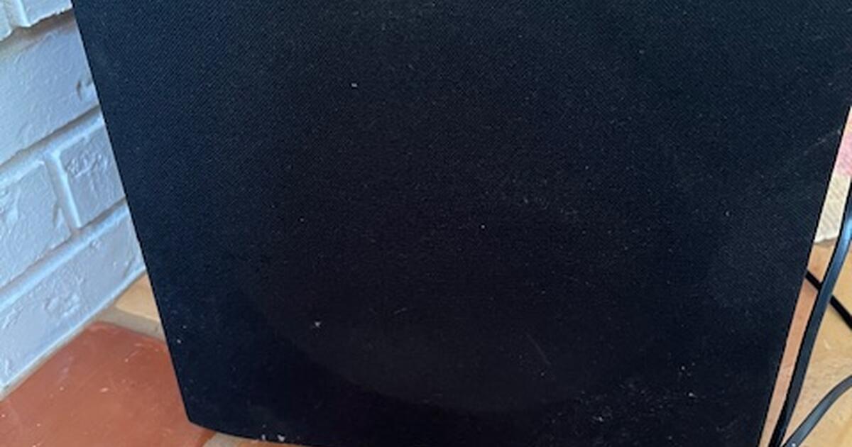 Paradigm Subwoofer 10" speaker with built-in amplifier for Free in ...