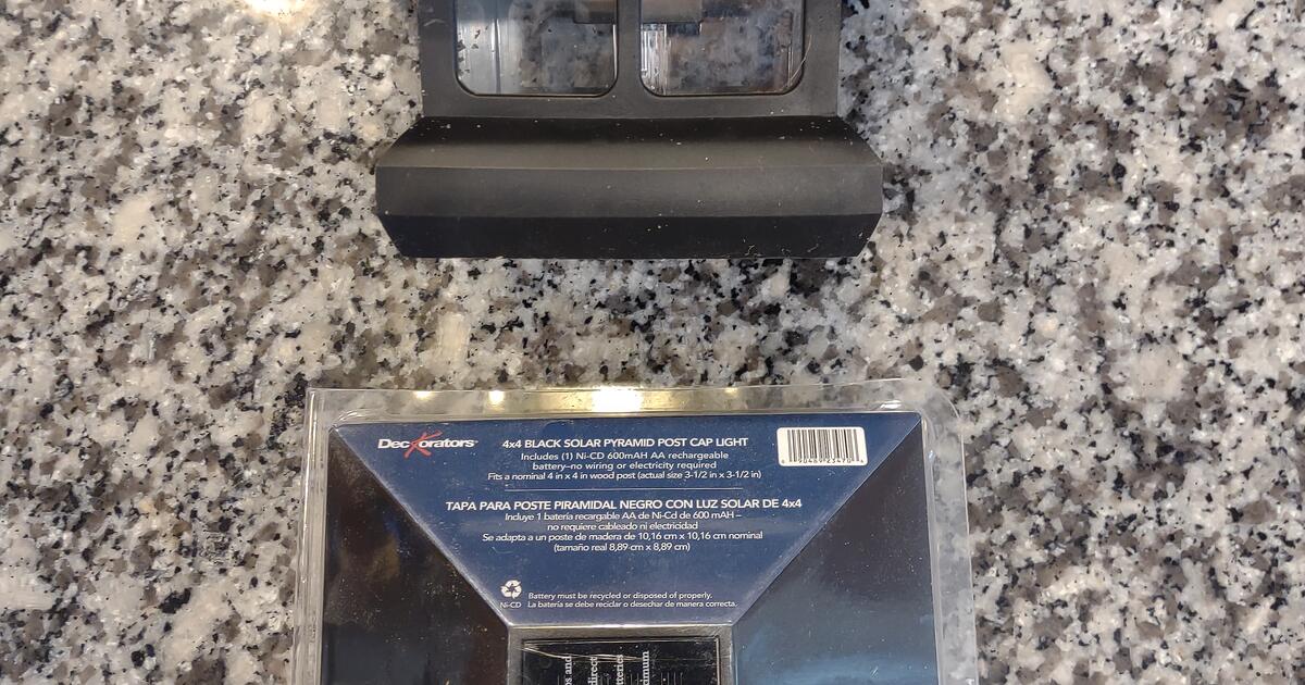 DecKorators 4x4 Black Solar Pyramid Post Cap Lights for deck walkway ...