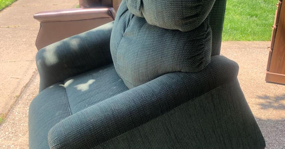 Green Lift Chair for $155 in Akron, OH | For Sale & Free — Nextdoor