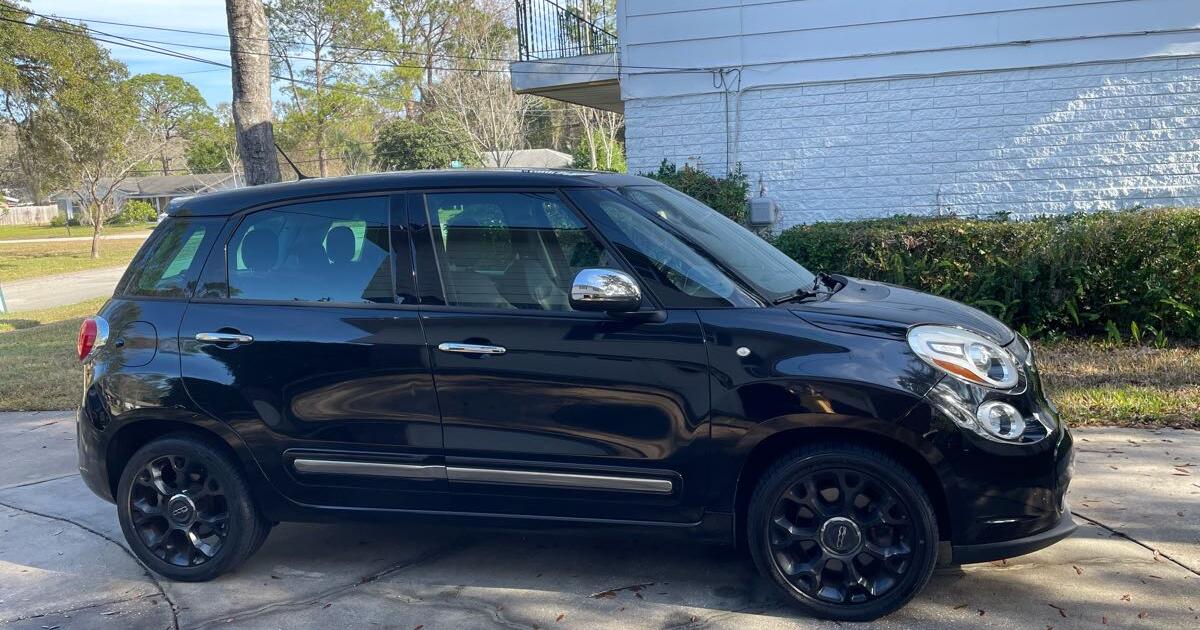 2014 Black Fiat 500L Lounge for $8495 in Jacksonville, FL | For Sale & Free — Nextdoor