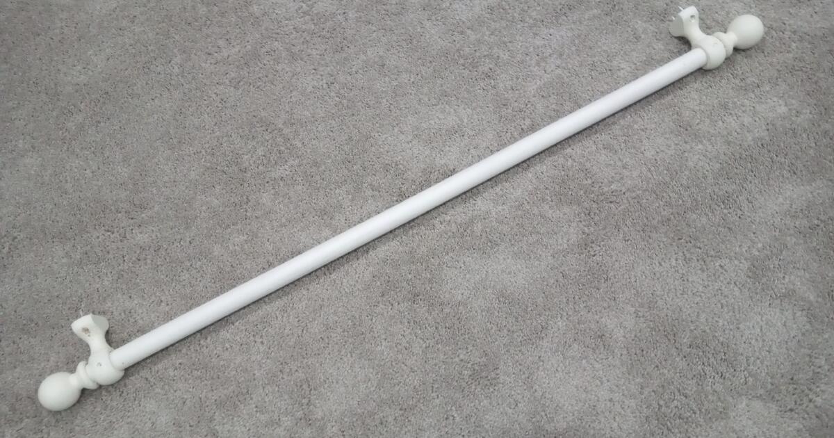 Wooden Screen rod for Free in Overland Park, KS | For Sale & Free ...