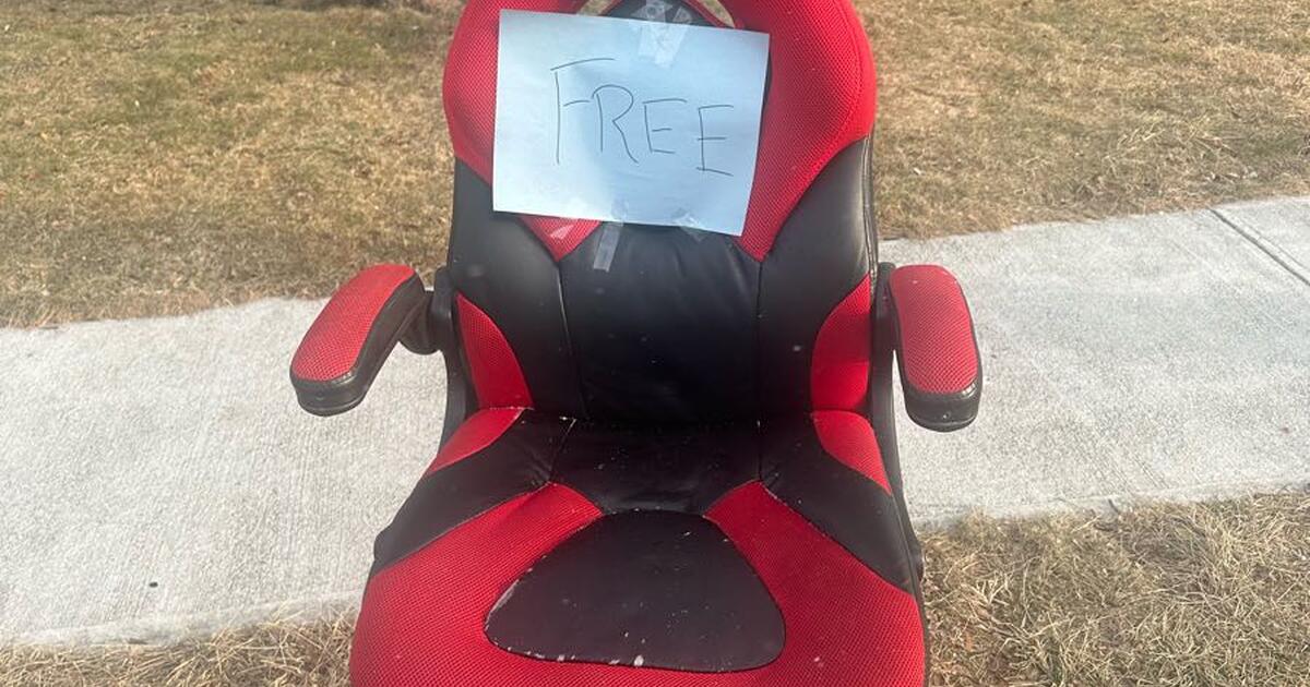 Red and Black Office Chair for Free in Boonton, NJ | For Sale & Free ...