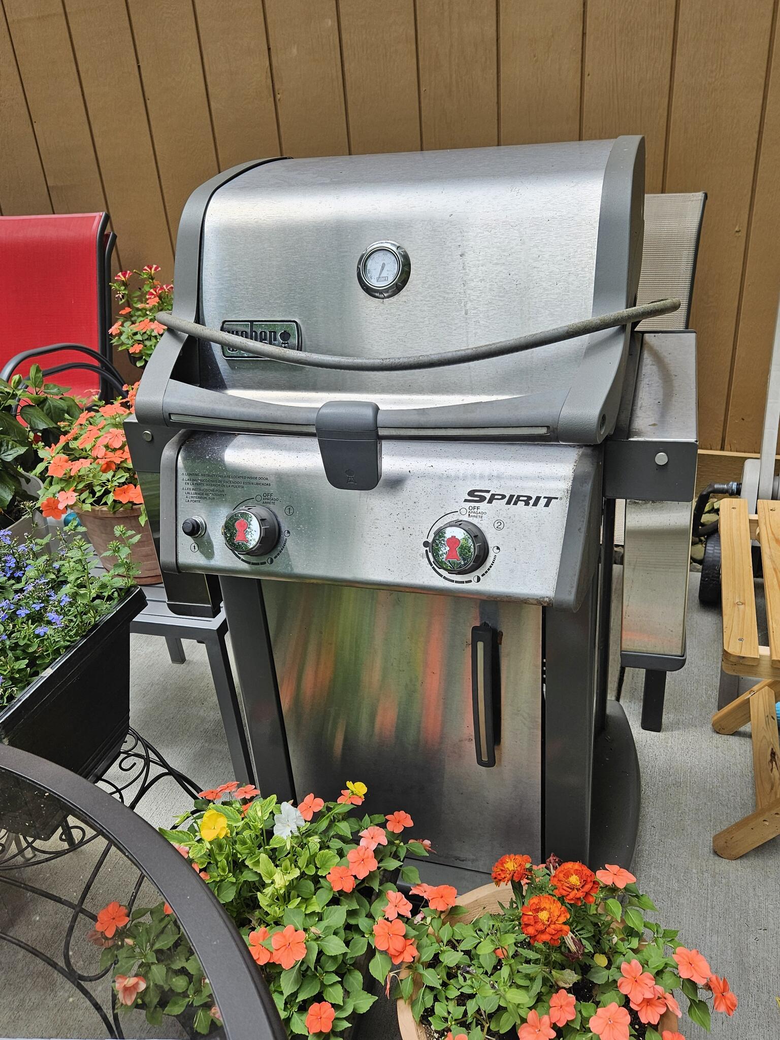 Weber Spirit S-210 natural gas grill for Free in Pittsburgh, PA | For ...