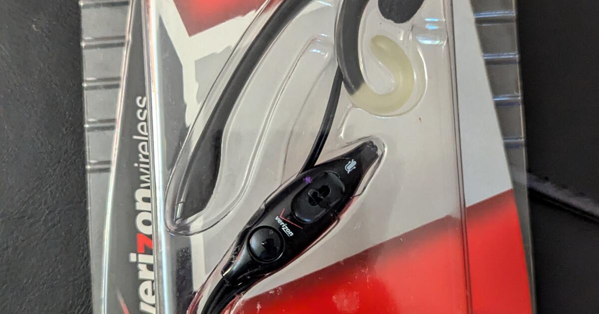 Verizon Wireless Plantronics Exclusive Boom Headset for $15 in ...