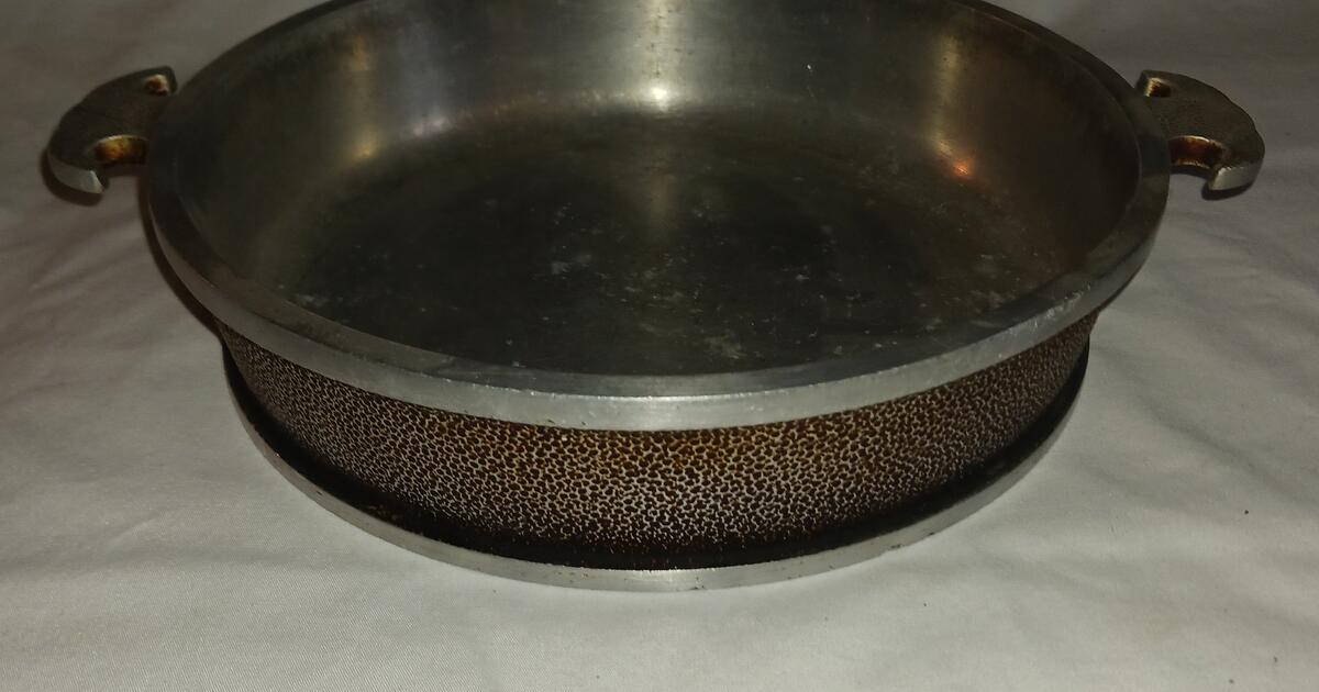Guardian Service 9in Fry Pan. No lid. Minor pitting. for $10 in ...