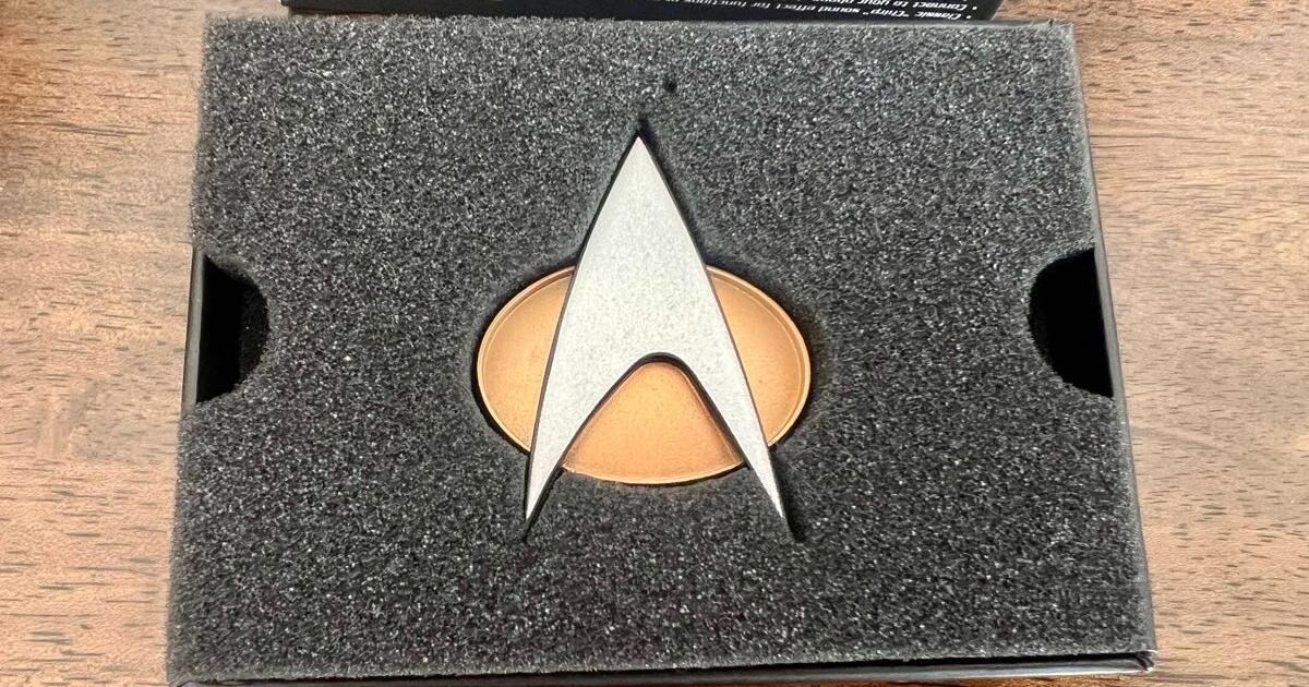 Star Trek TNG Bluetooth communicator badge for $25 in Emerald Hills, CA ...