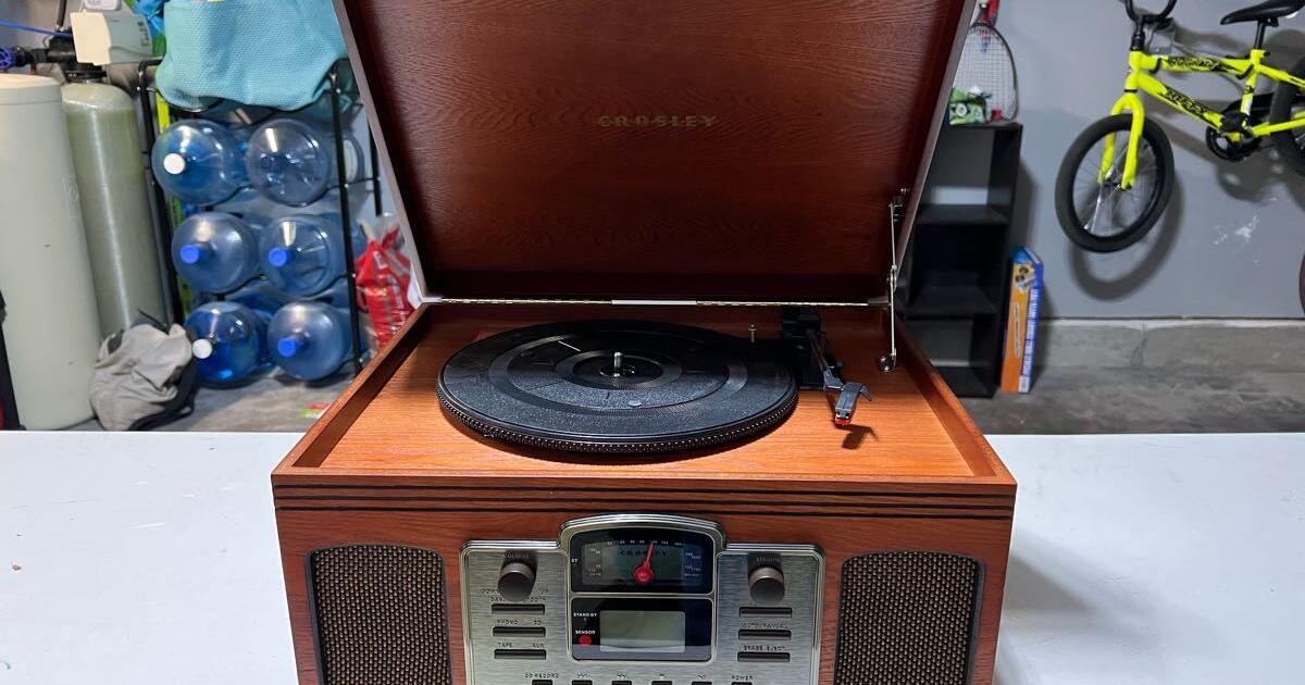 Crosley Director - CD- Record Player Turntable - AM/FM - Radio ...