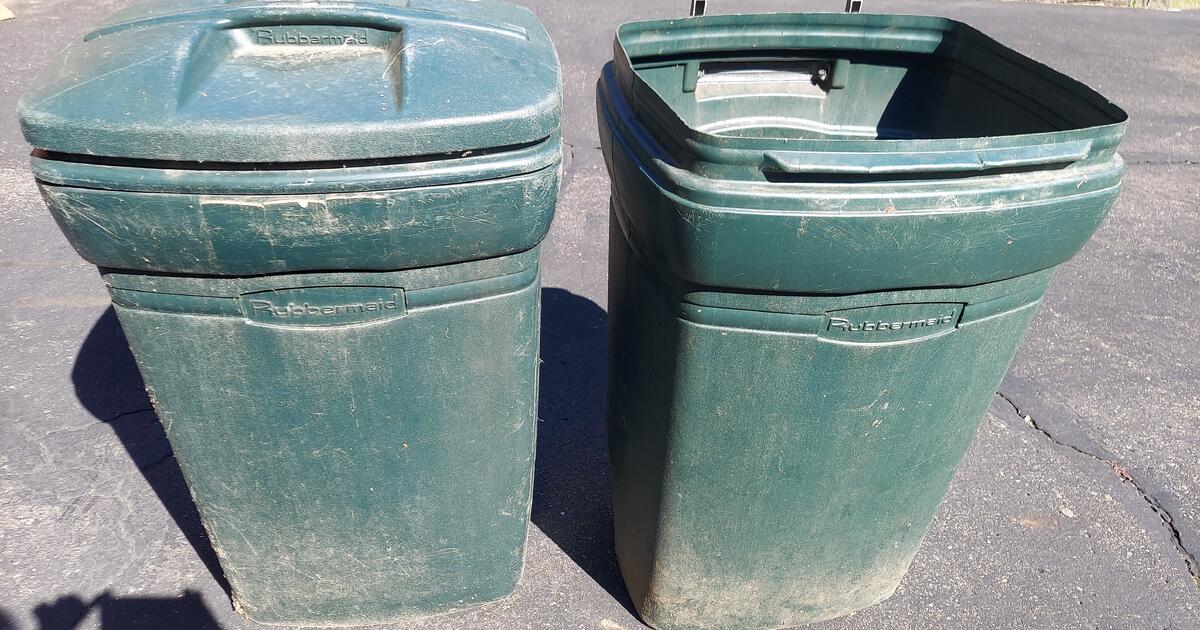 Free Garbage cans (2) for Free in Pittsburgh, PA | For Sale & Free ...