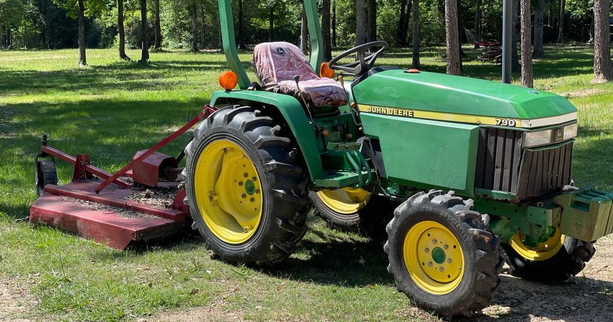 John Deer Tractor 407 Hours for $10000 in Cleveland, TX | For Sale ...