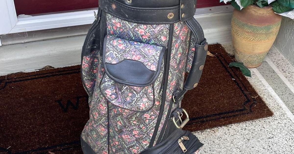 Callaway Ladies Floral Golf Bag for Free in The Villages, FL | For Sale ...