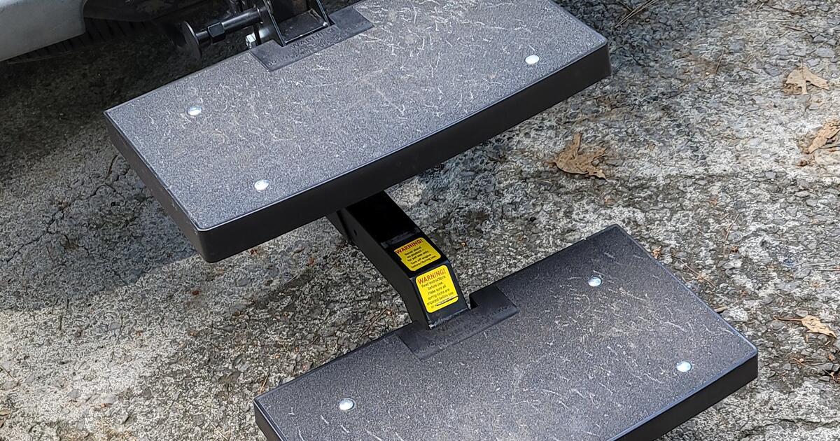 PetSafe Happy Ride Dog Hitch Steps for $100 in Lenoir City, TN | For ...