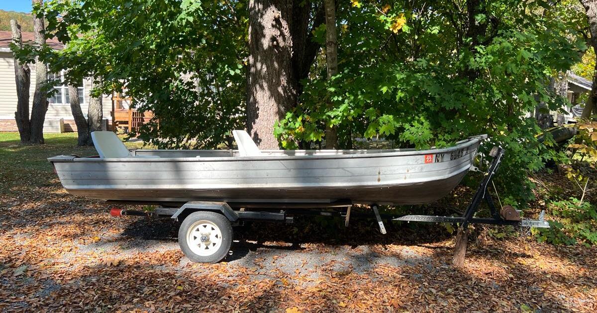 Vintage Aqua Swan 13 ft Aluminum Fishing Boat with Trailer and 2 Wooden ...