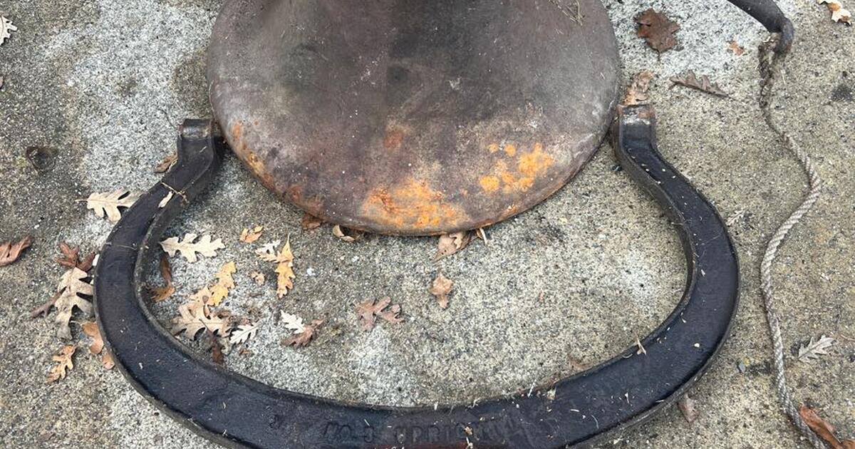 Antique No. 3 Upright School bell with mounting yoke for $575 in Alamo ...