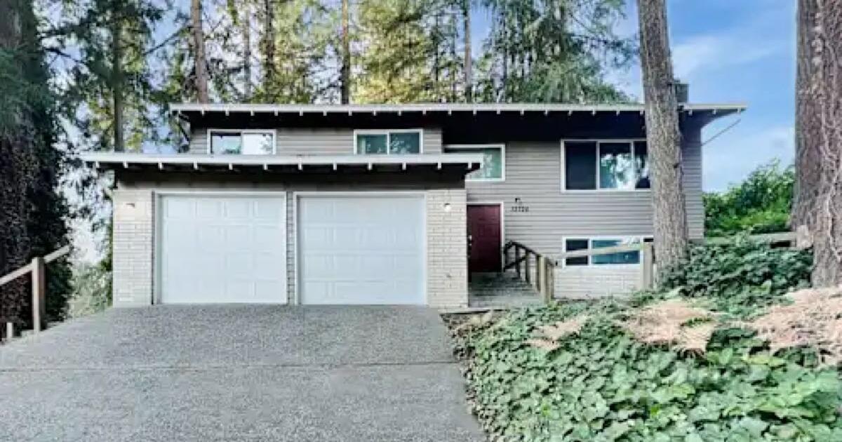 SINGLE FAMILY HOME FOR RENT 4 BEDROOM 2.5 BATHROOM for $2500 in Seattle ...