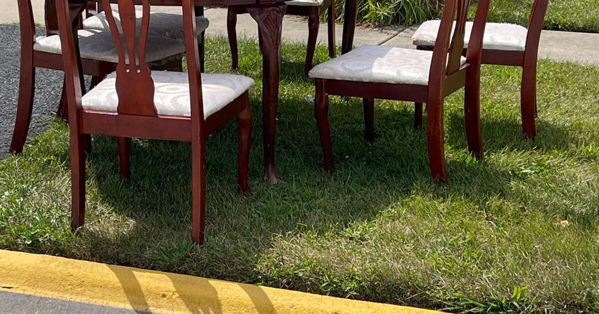 Free, beautiful wood dining room table for Free in Aurora, IL | For ...