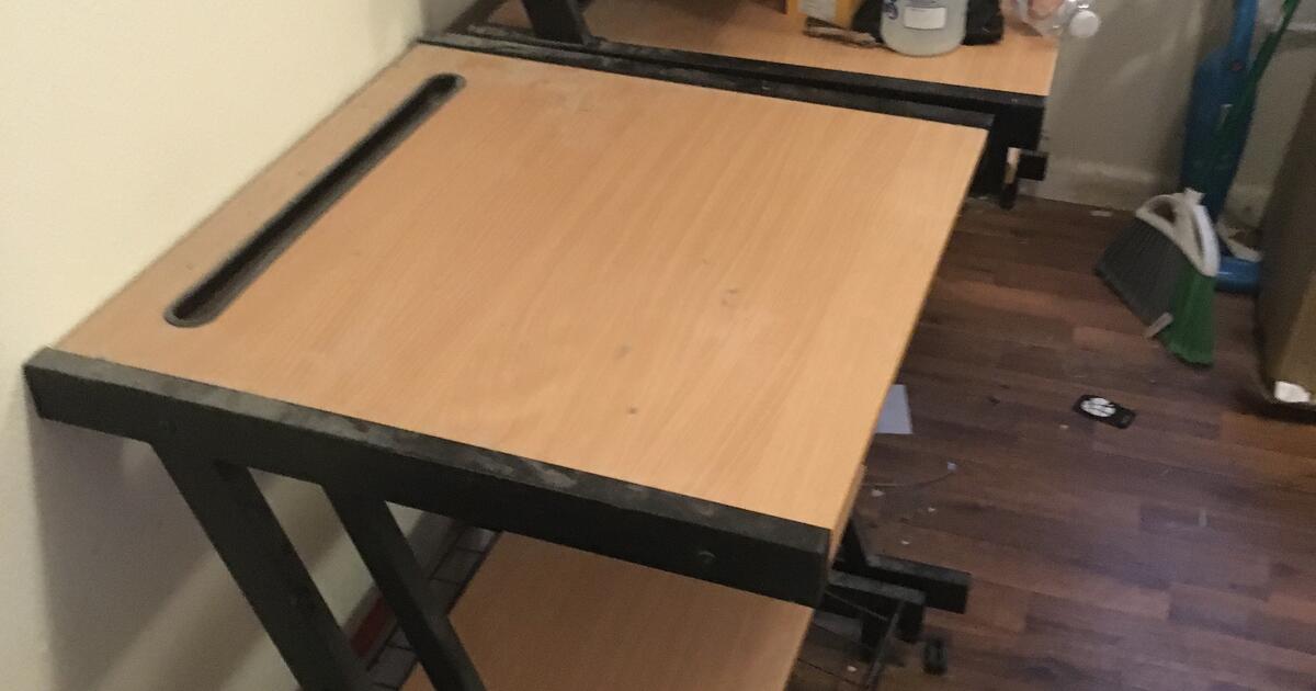 Two level computer table and printer stand for Free in Sunnyvale, CA ...