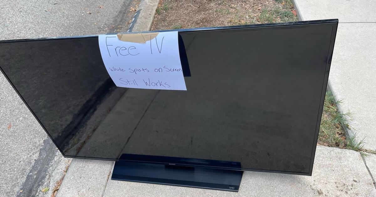 Samsung UHD LED - White spots on screen - still WORKS for Free in San ...
