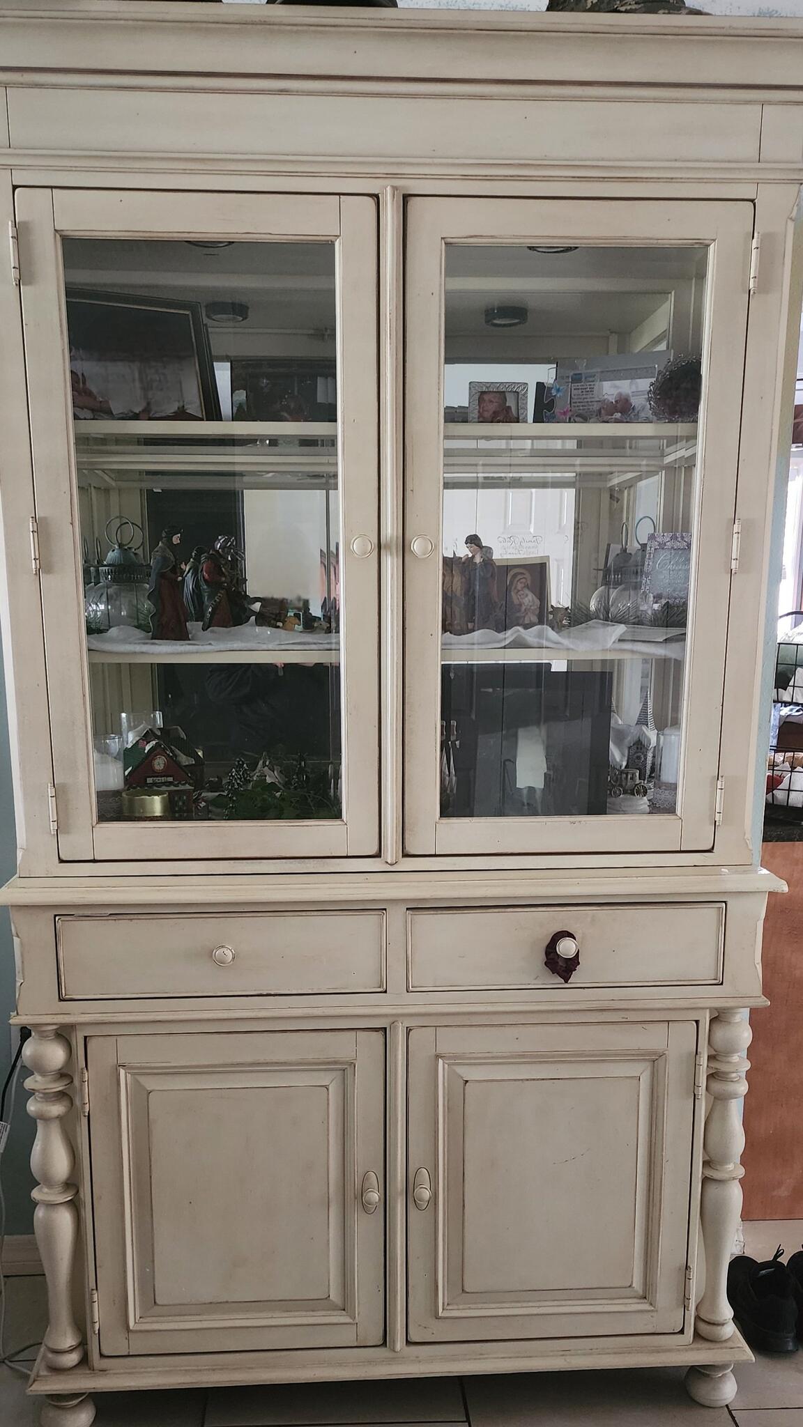 Paula Deen Hutch for $700 in Sarasota, FL | For Sale & Free — Nextdoor