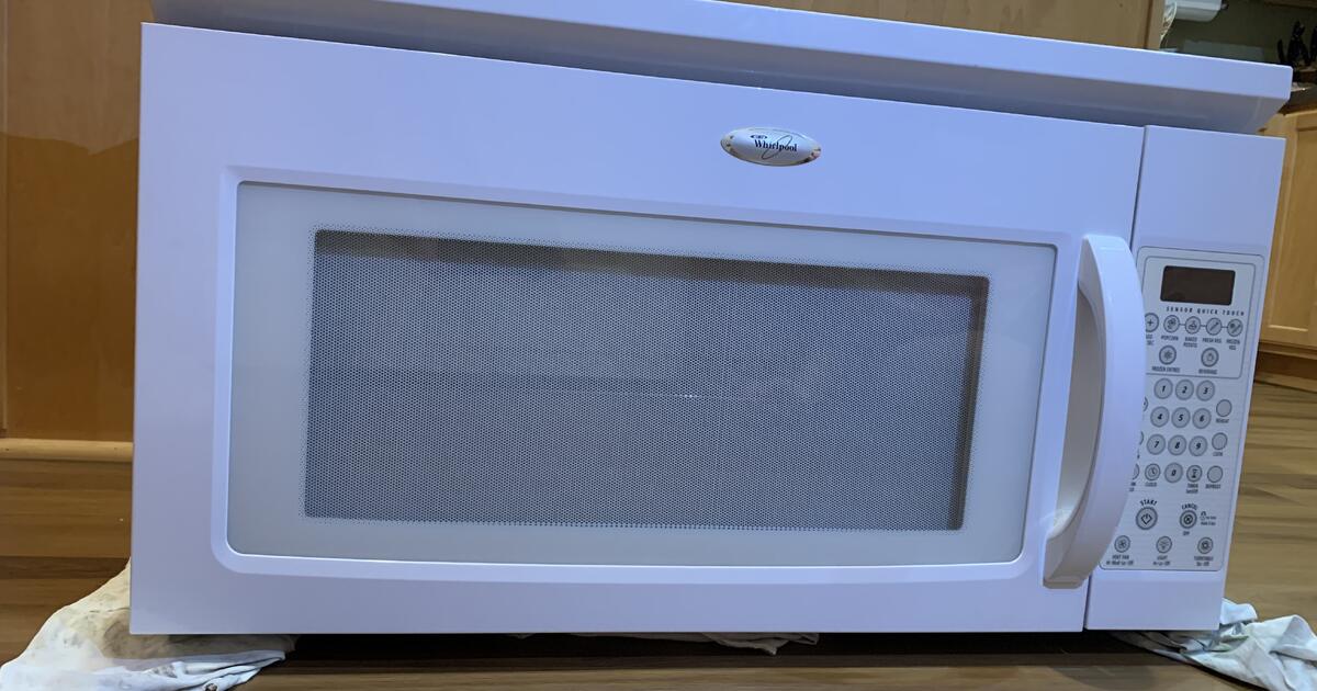 Whirlpool White Over Range Microwave Hood for $40 in Minneapolis, MN ...