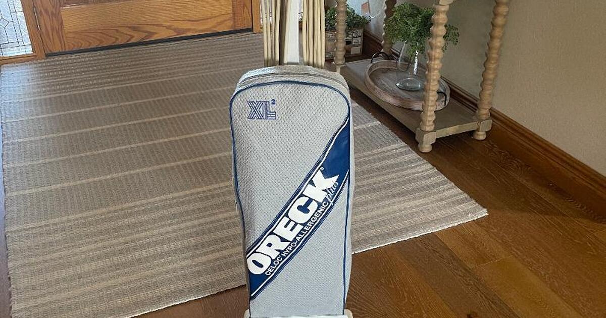 Oreck XL2 Celoc Hypo-Allergenic Plus Vacuum Cleaner with New Belt and ...