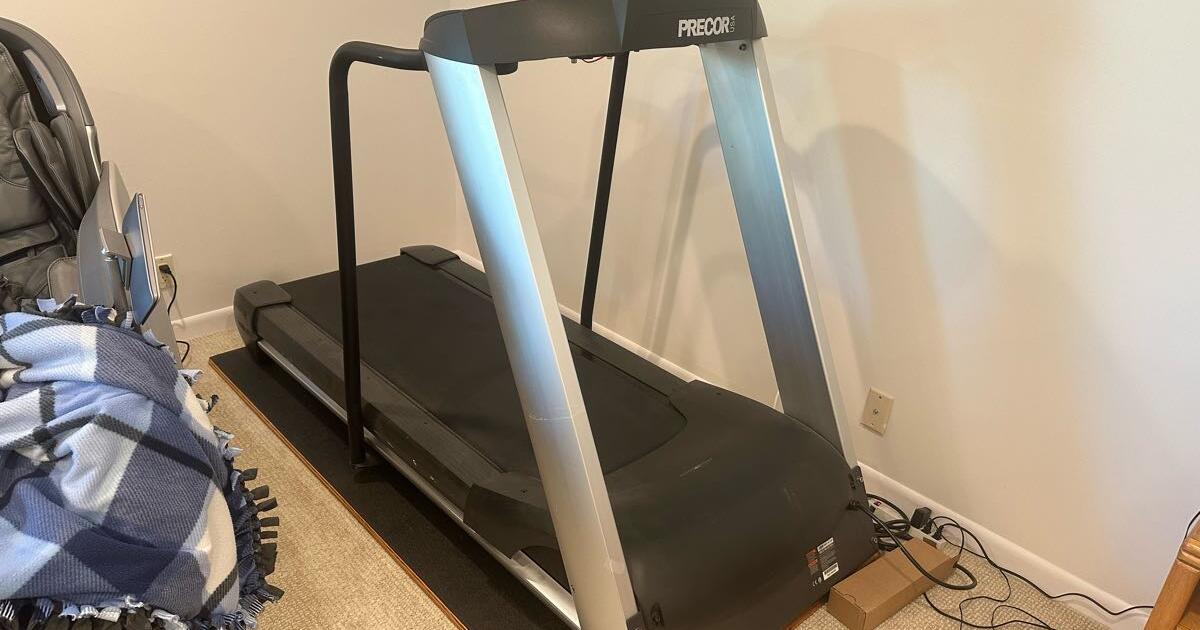 PRECOR treadmill for Free in Friday Harbor, WA | For Sale & Free — Nextdoor