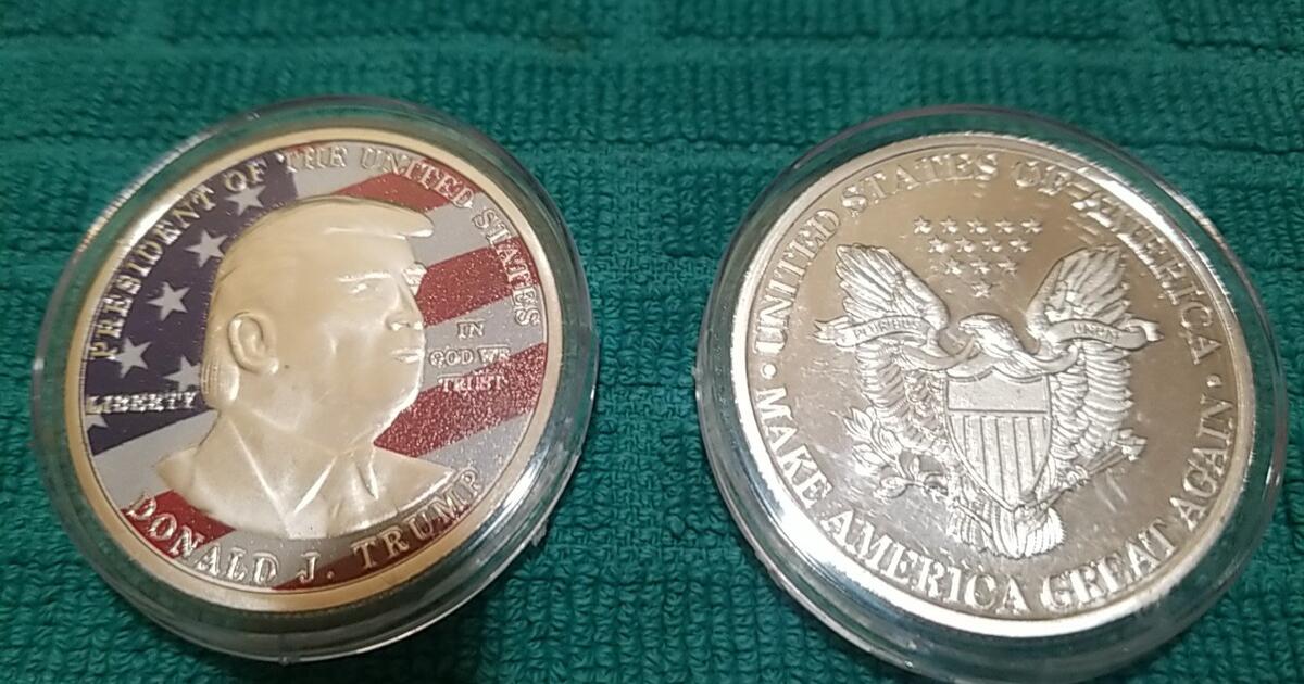 Donald Trump in god we trust Coins 2 of them brand new in plastic ...