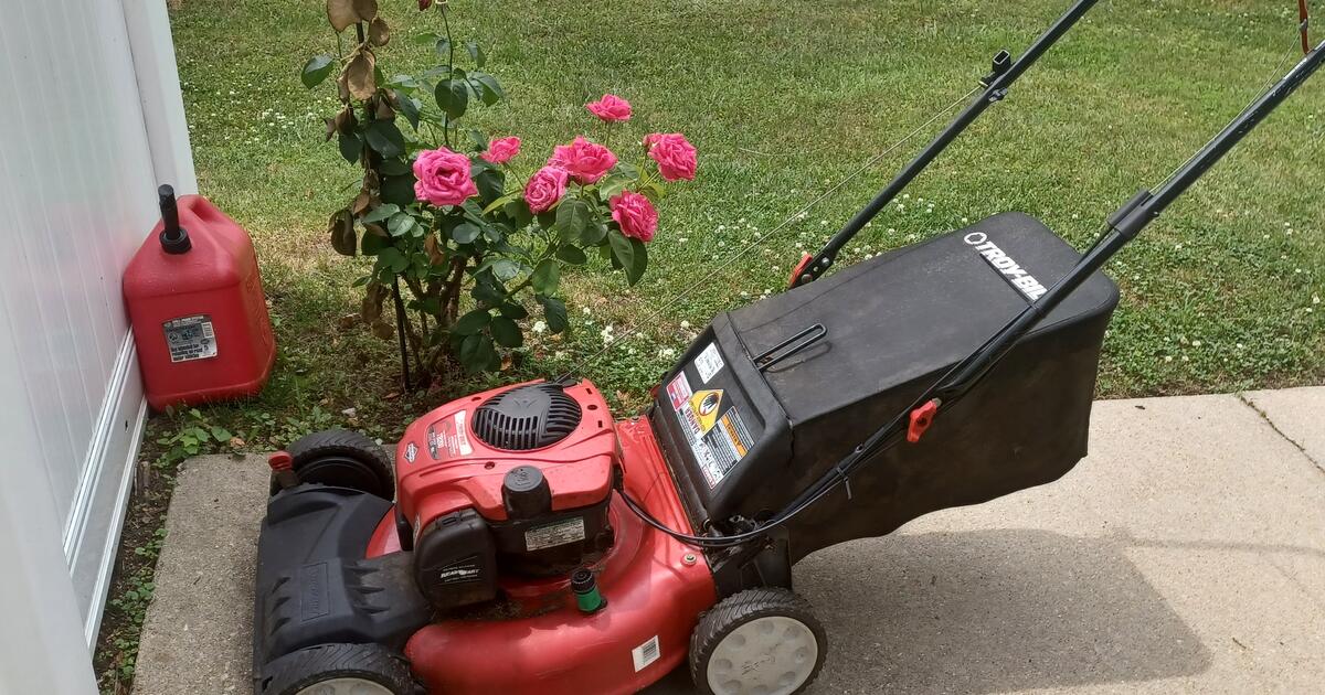 Lawn Moyer and Gas Can for Free in Raleigh, NC | For Sale & Free — Nextdoor