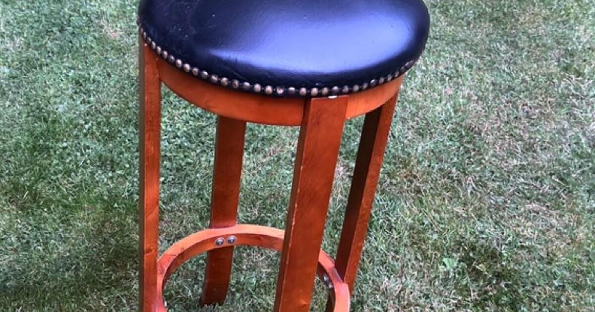 Bar stools for Free in Renton, WA | For Sale & Free — Nextdoor
