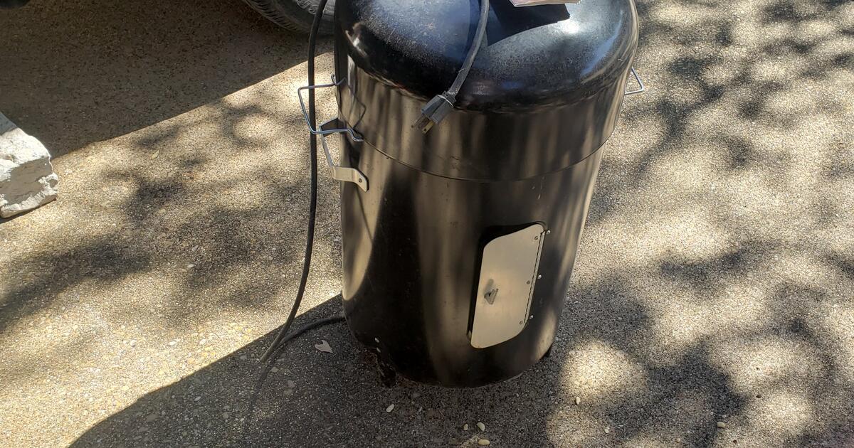 Mr. Smoker electric smoker for $50 in Garland, TX | For Sale & Free ...
