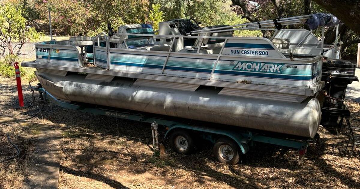 Monark Sun Caster 200 Pontoon Boat for $3000 in Oroville, CA | For Sale ...