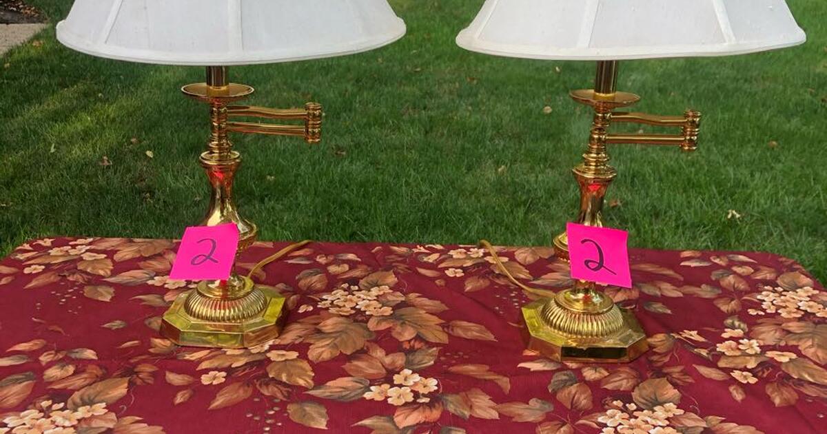 2 Brass Lamps In Great Shape Heavy Very Nice For 40 In Warrington 2-brass-lamps-in-great-shape-heavy-very-nice-for-40-in-warrington