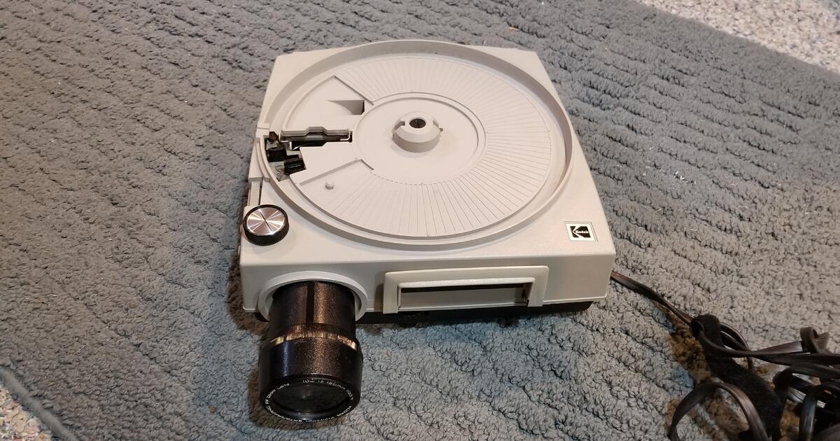 Kodak Ektagraphic Slide Projector Model AF2 for $15 in Baldwin, MD ...