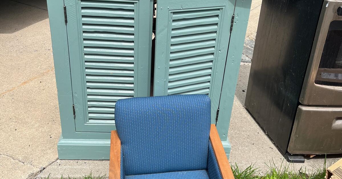 Gas Range, Vanity, Copper Pipe, and more for Free in Saratoga Springs ...