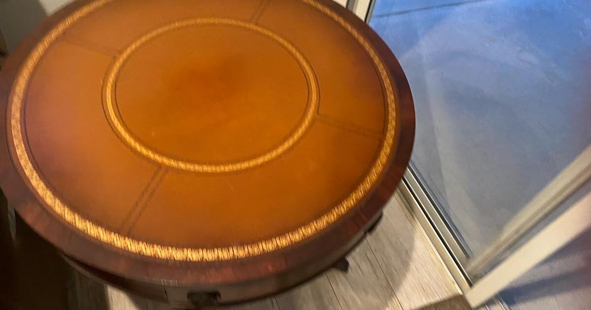 30 “ Round Leather top Table for $10 in Mount Dora, FL | For Sale ...