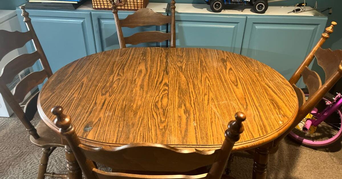 Used Table for sale for $30 in St. Louis, MO | For Sale & Free — Nextdoor