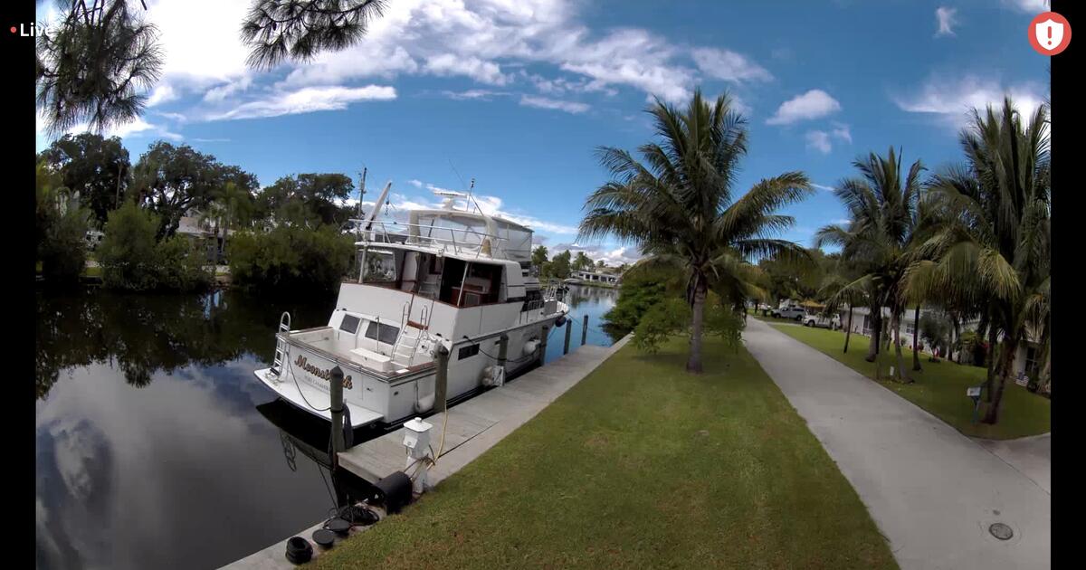 Dock space for rent in downtown Cocoa Beach $500/mo includes 50A and water NO LIVE ABOARD in ...