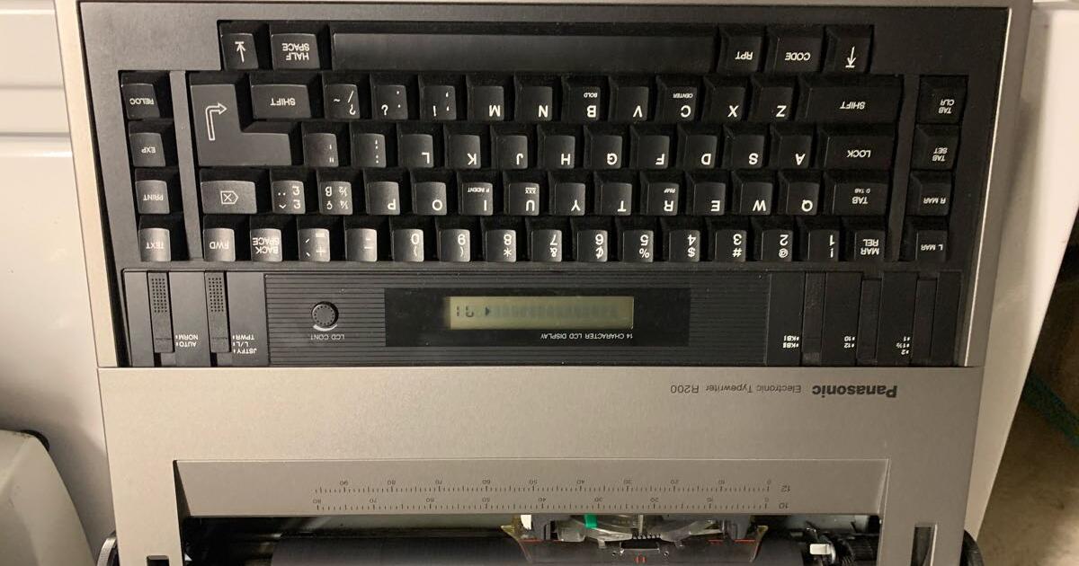 Electric vintage PANASONIC typewriter R200 for $15 in Wellesley, MA ...