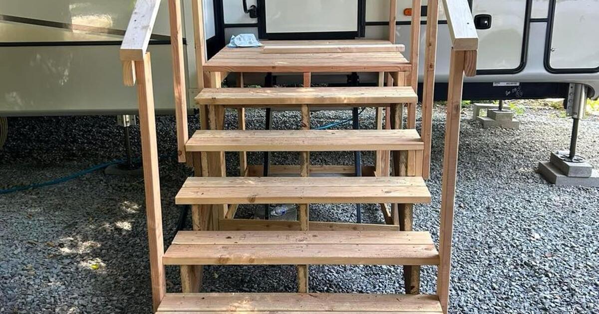 Sturdy custom built RV steps for $1 in Burlington, WA | For Sale & Free ...