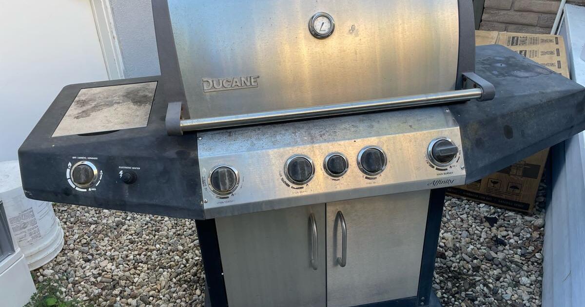 Ducane propane gas grill bbq for Free in Oak Park, CA | For Sale & Free ...