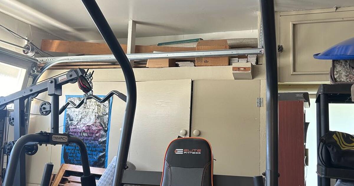 Pull up/ Crunch bar, freestanding for $60 in Walnut Creek, CA | For ...