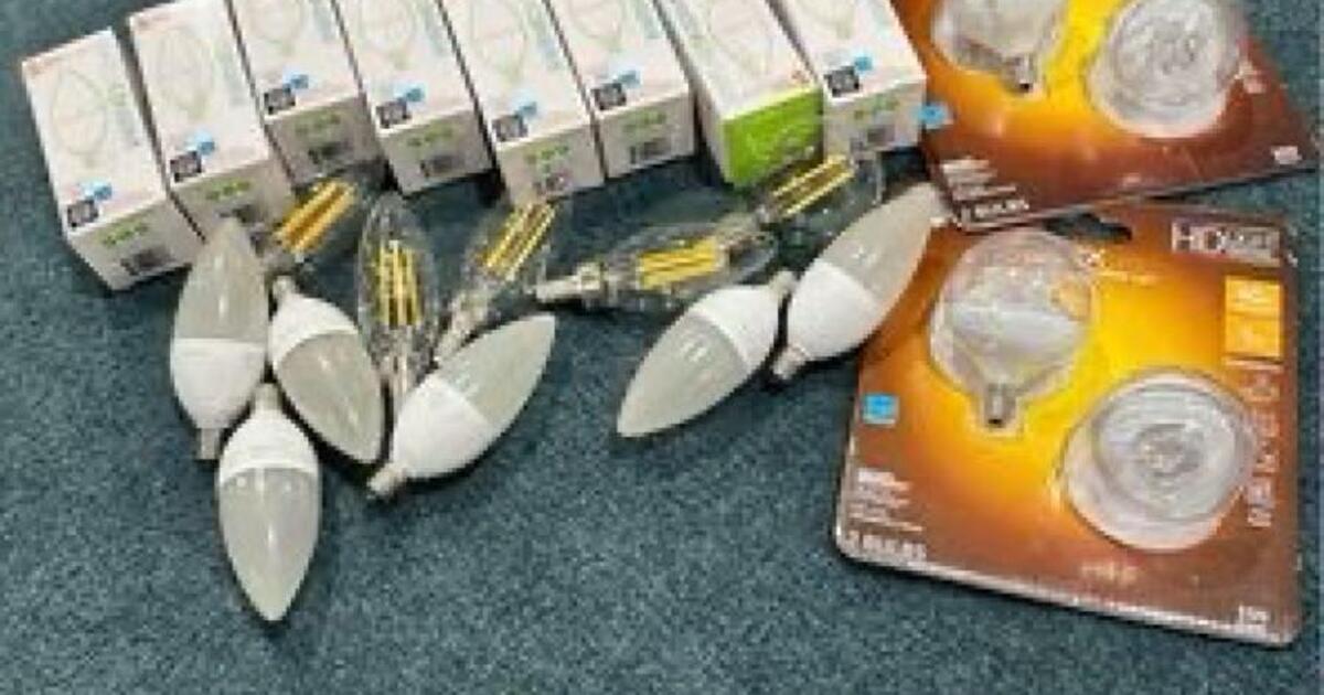 Various candelabra (E16 size) LED light bulbs (24 total) for $15 in ...
