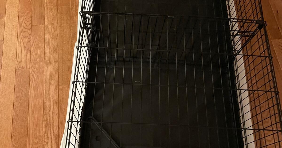 NEW & Completely Assembled Canvas Bottom Peg Cage with Divider - 4ft L ...