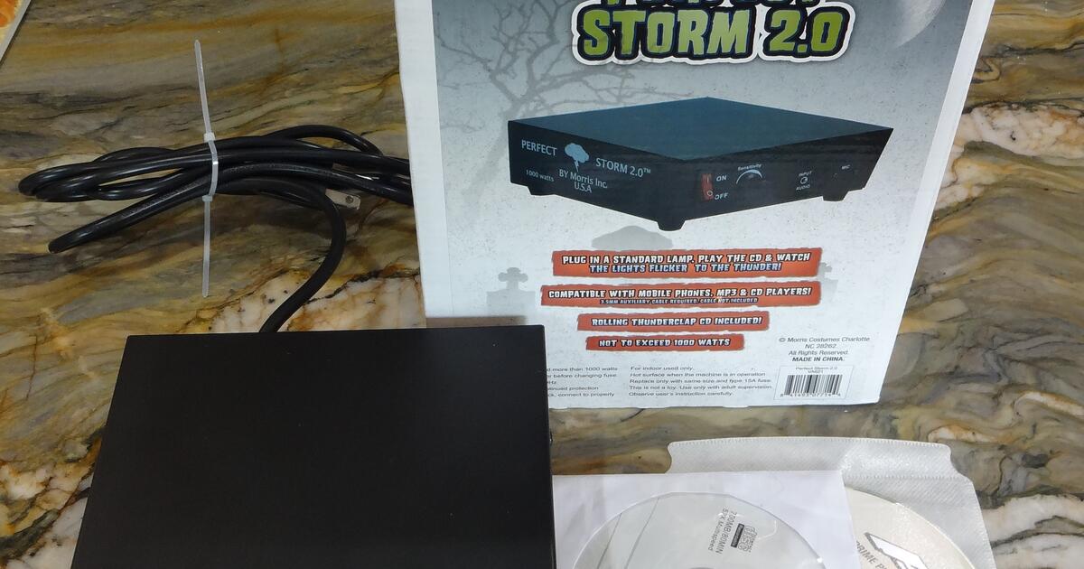 Morris Costumes Perfect Storm 2.0 Thunder and Lightning Machine for $35 ...