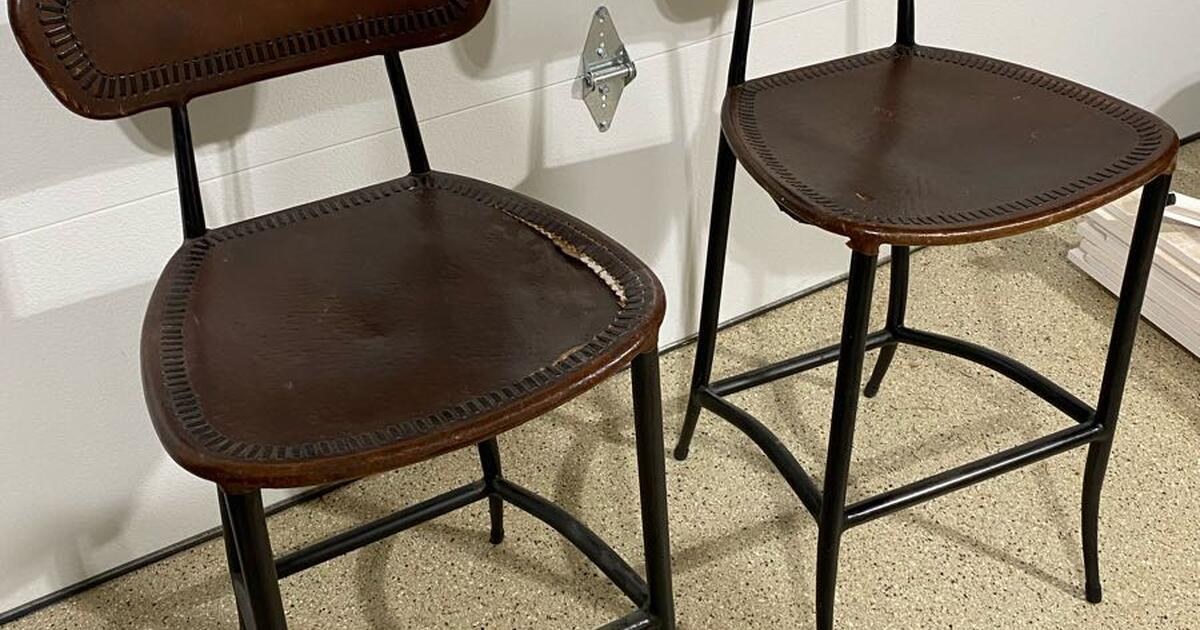 Two Free Bar Stools for Free in Lake Oswego, OR | For Sale & Free ...
