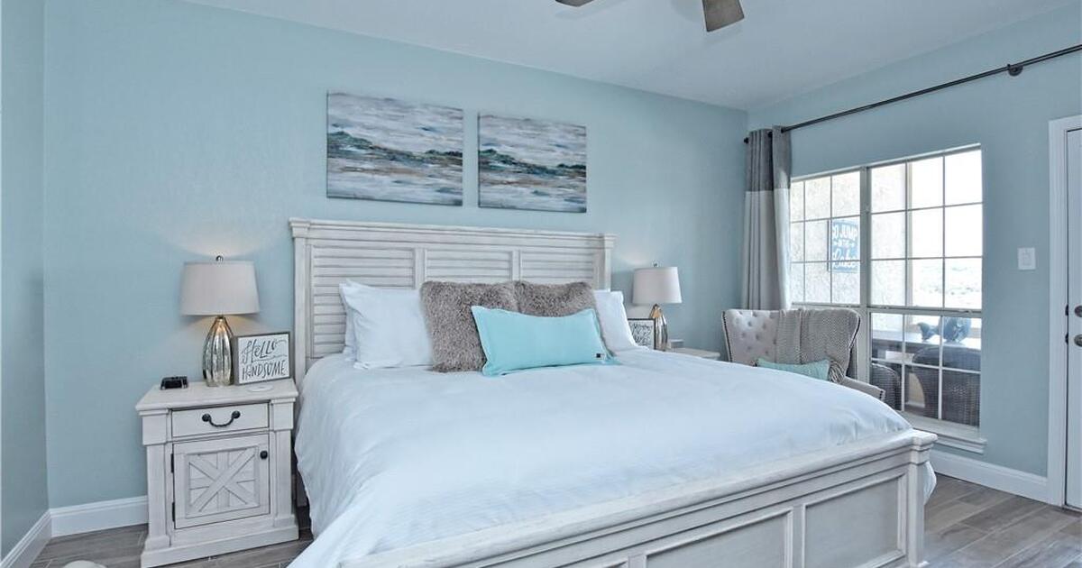 Lakefront condo for sale FURNISHED. Used as a short term rental ...