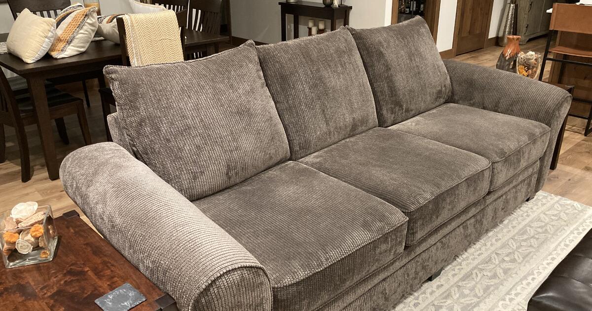 Gently Used Couch for $400 in Coeur D Alene, ID | For Sale & Free ...