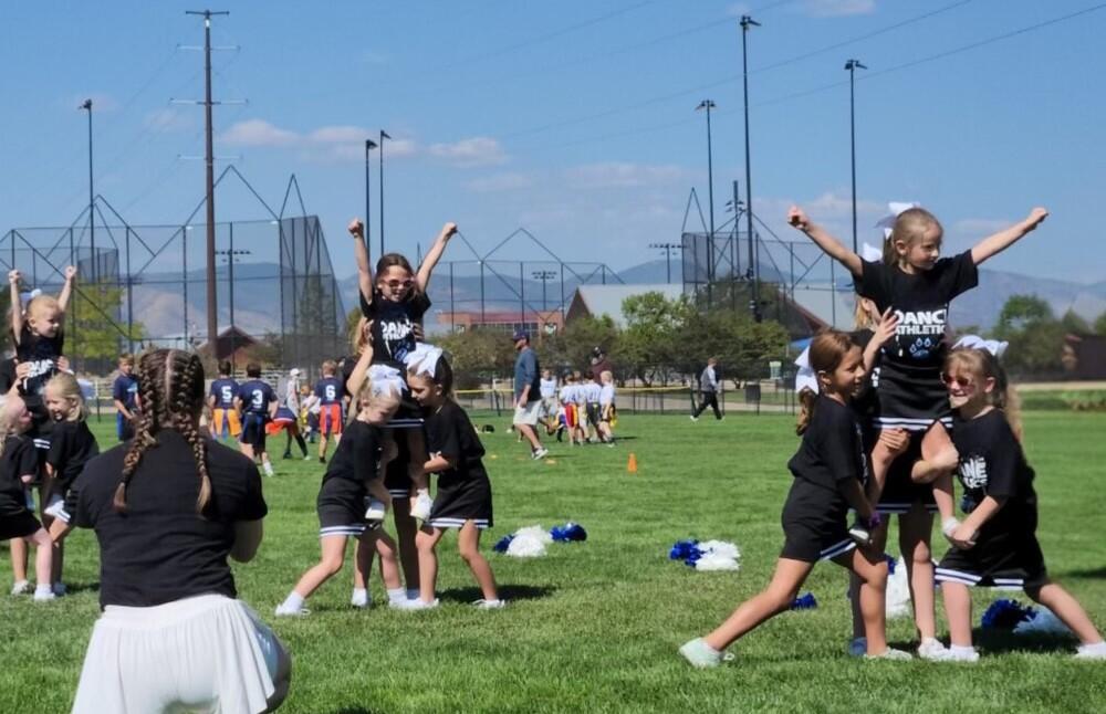 Kids ages 5-14 can join Youth Cheer in March! (South Suburban Park and ...
