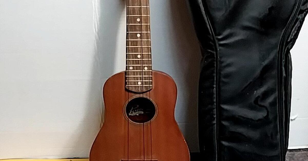 Rogue KV12-Ukulele And CASE..euc for $12 in Bethesda, MD | For Sale ...